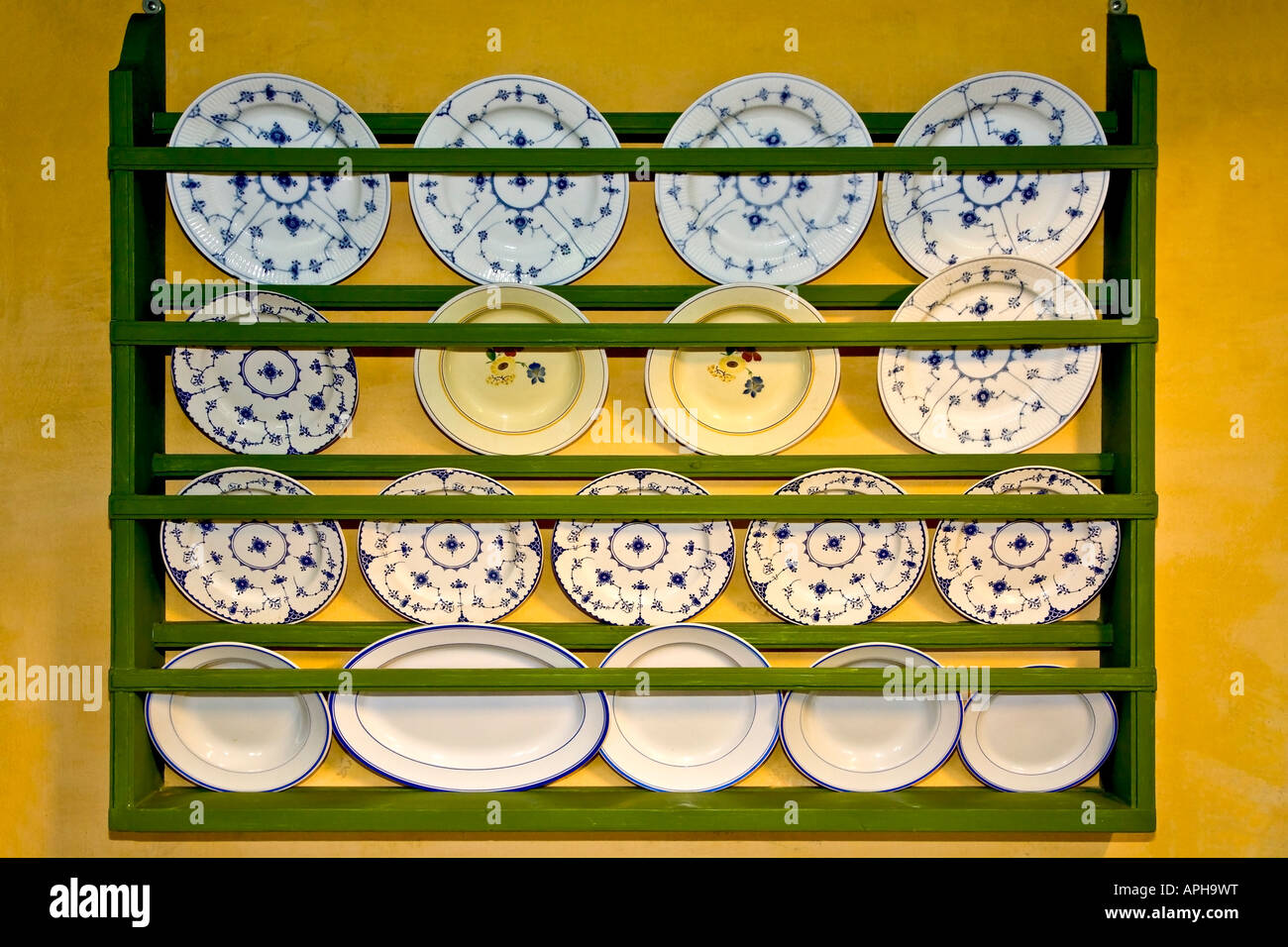 Old Kitchen shelf Stock Photo - Alamy