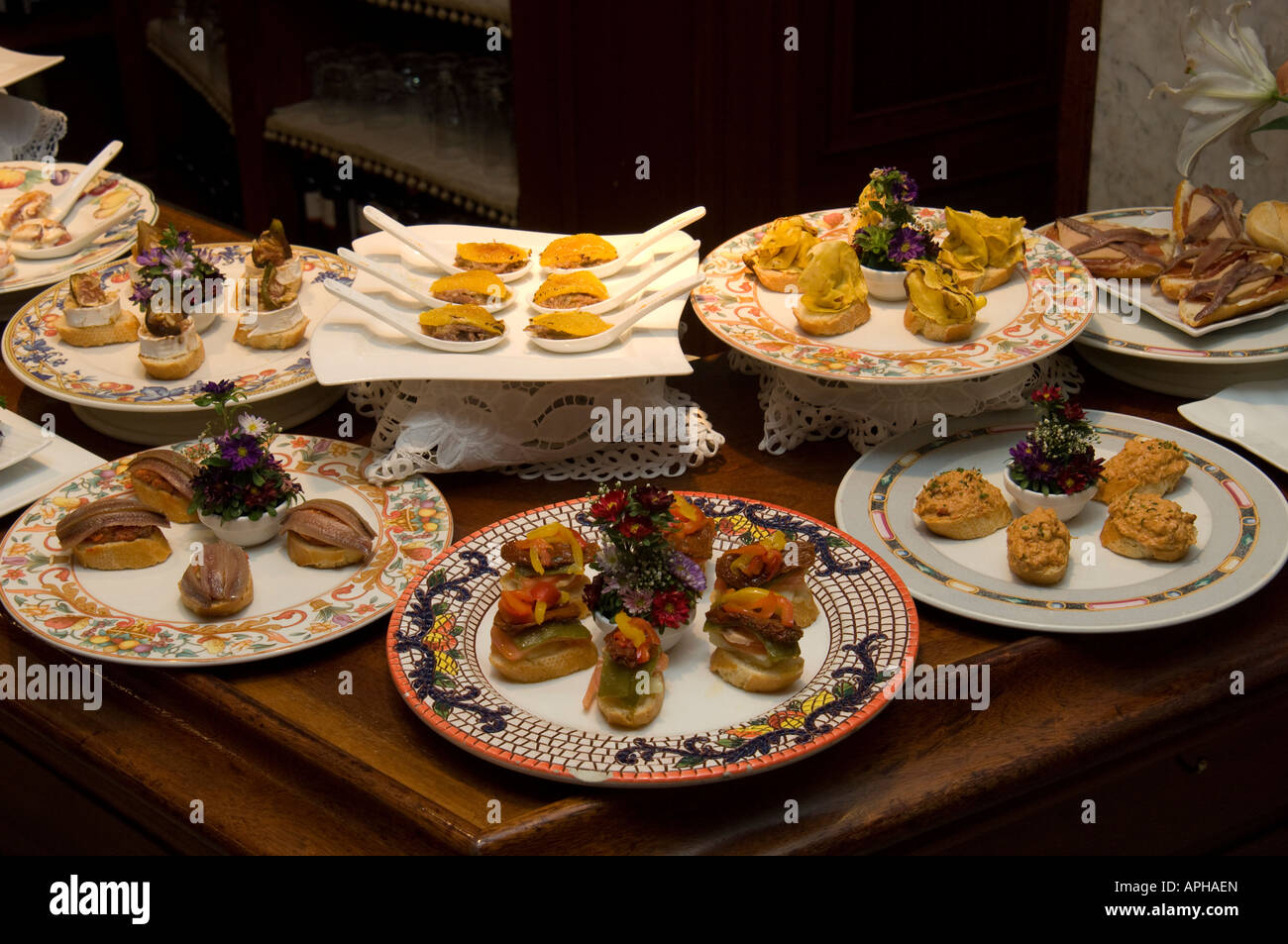 A magnificent display of delicious pintxos at Aloña Berri bar in San ...