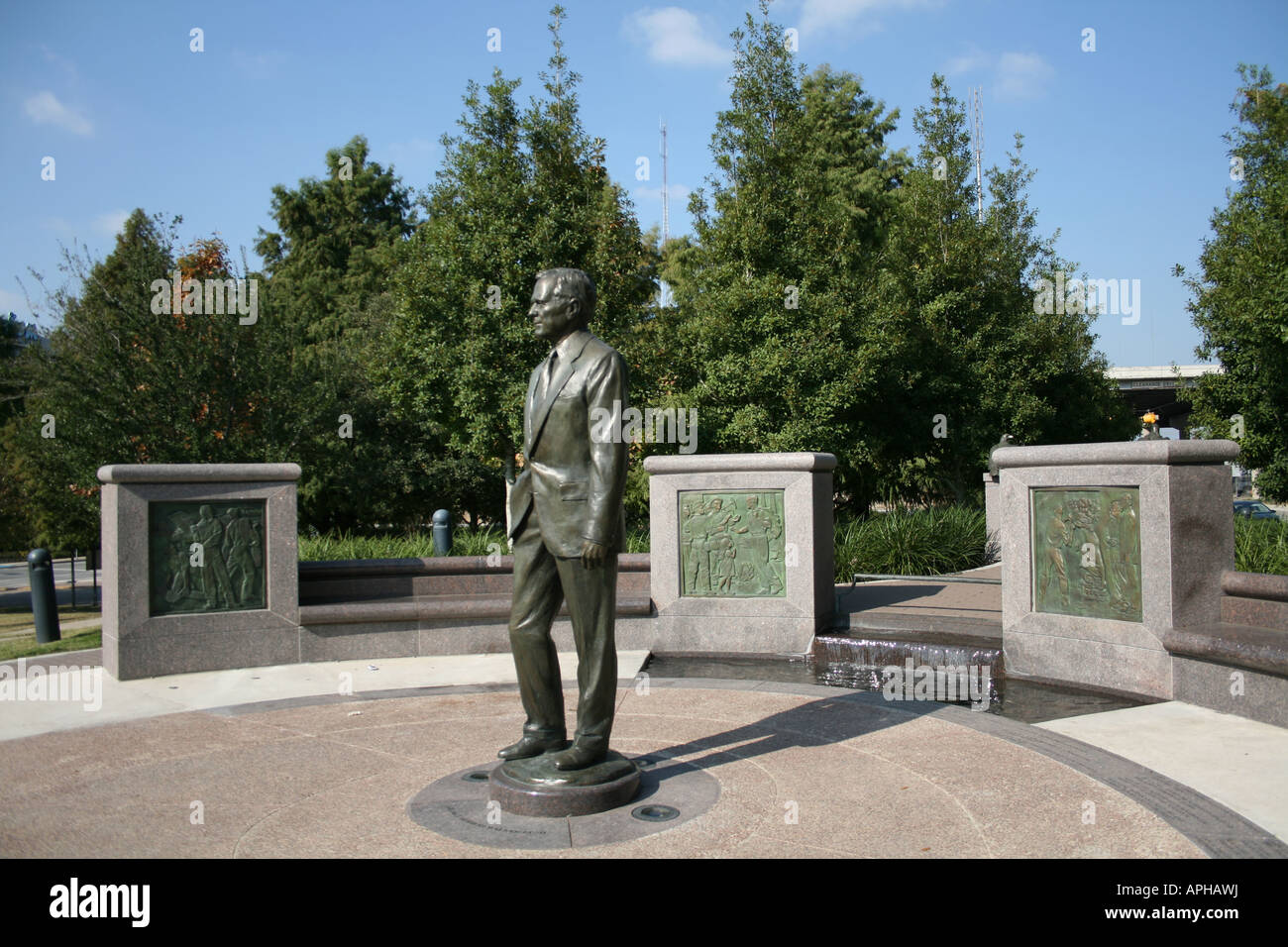 Statue of George H Bush Houston Texas November 2007 Stock Photo - Alamy