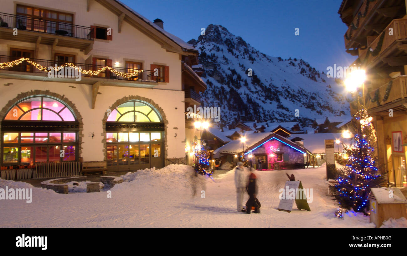 Arc 1950 hi-res stock photography and images - Alamy