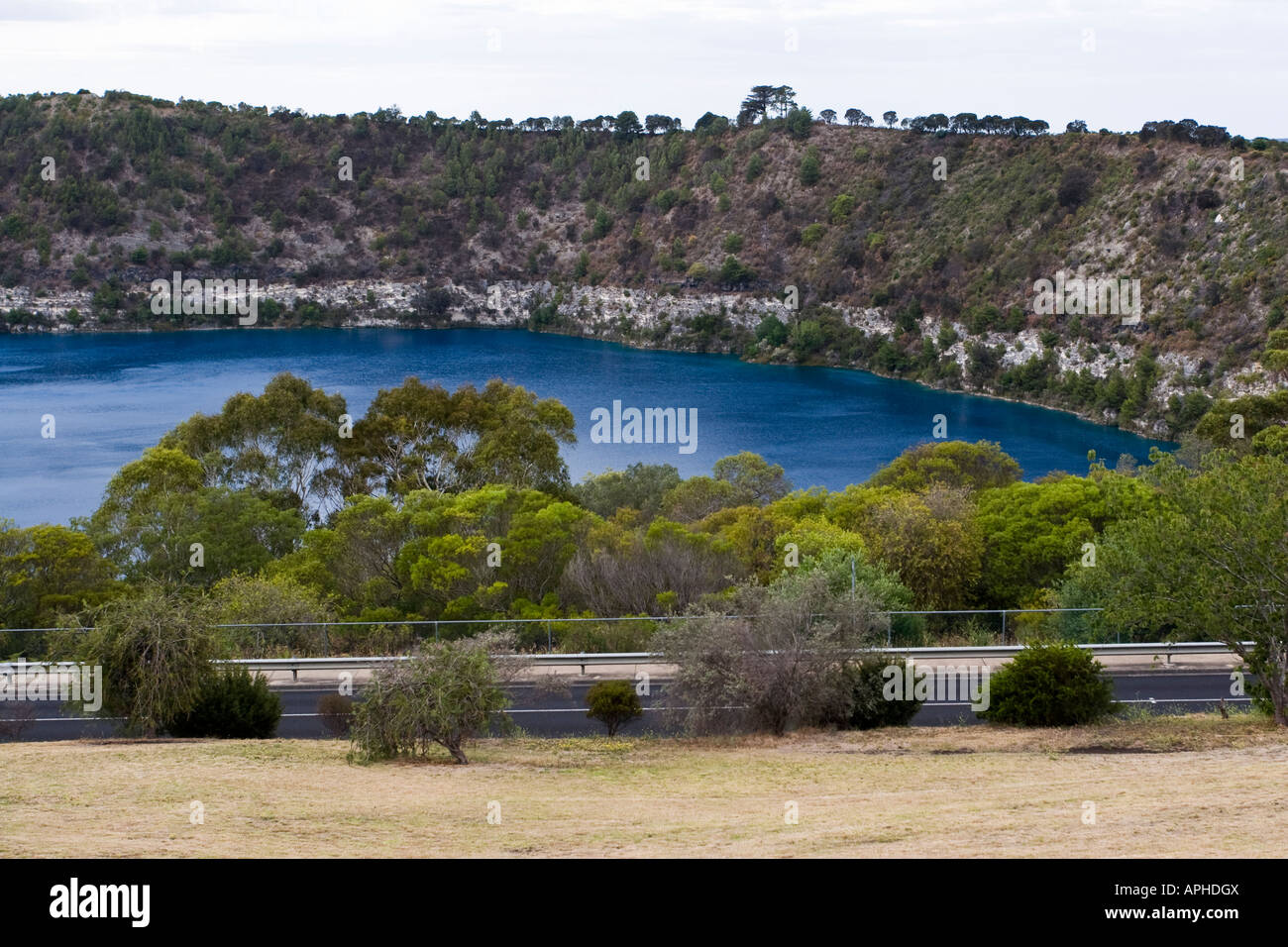 Blue lake mt gambier hi-res stock photography and images - Alamy