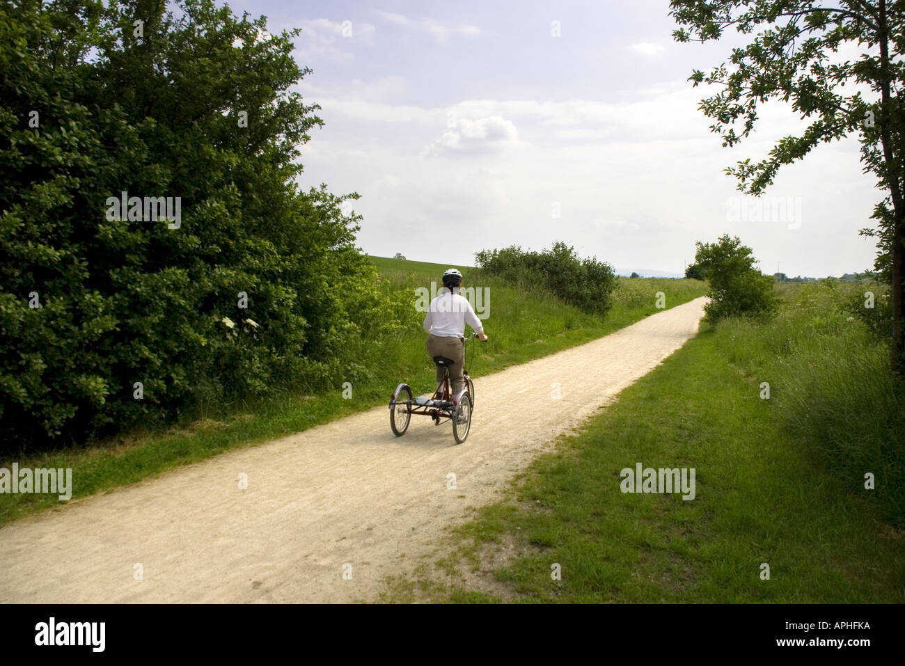 the greenway cycle way and footpath stratford upon avon warwickshire ...