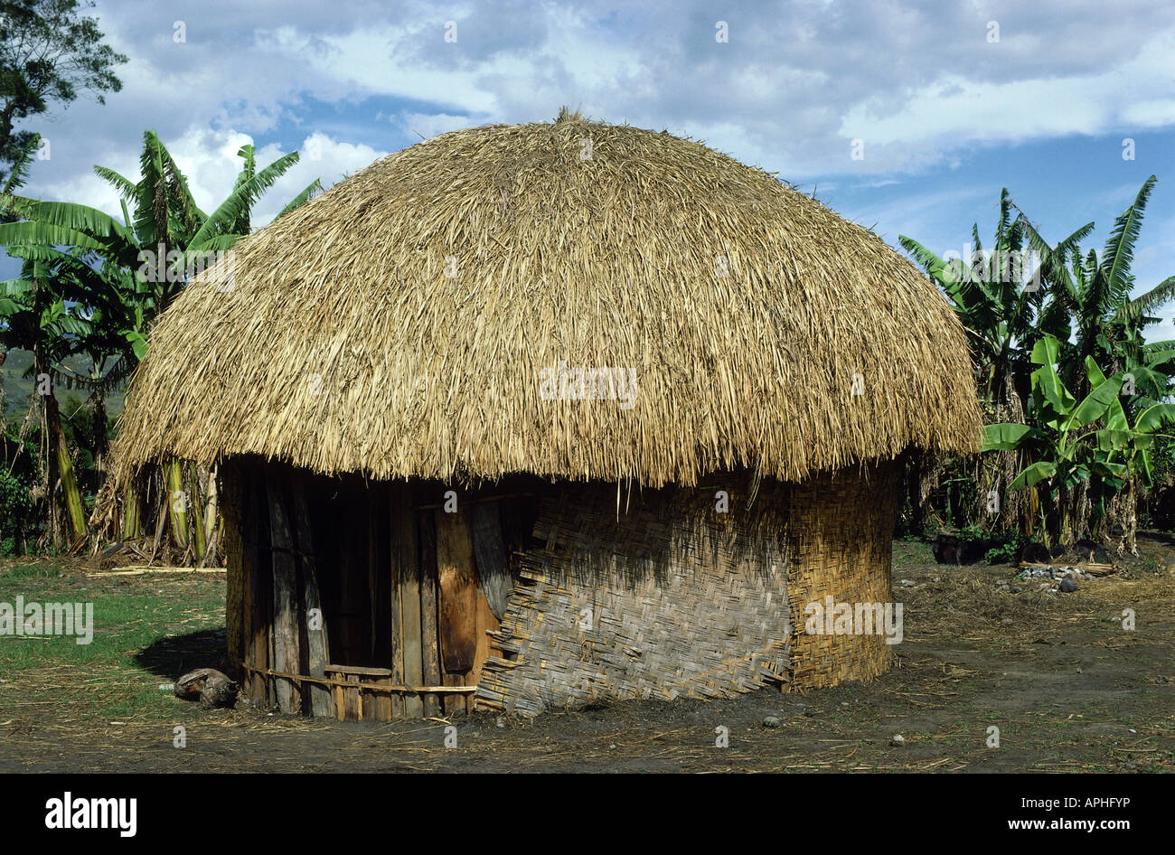 geography / travel, Papua New Guinea, buildings, architecture, round ...