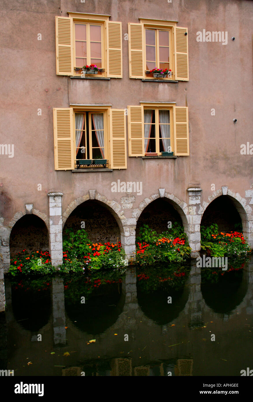 House in chartres hi-res stock photography and images - Alamy
