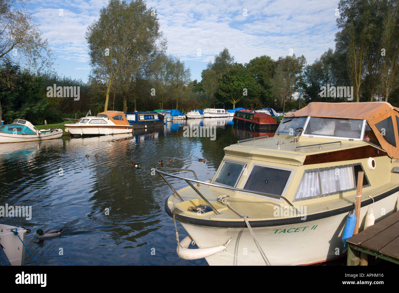 Paper MIll Lock on the river Chelmer at little Baddow, Near Chelmsford ...