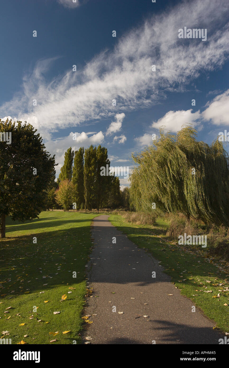 Colchester, footpath along the river Colne Stock Photo - Alamy