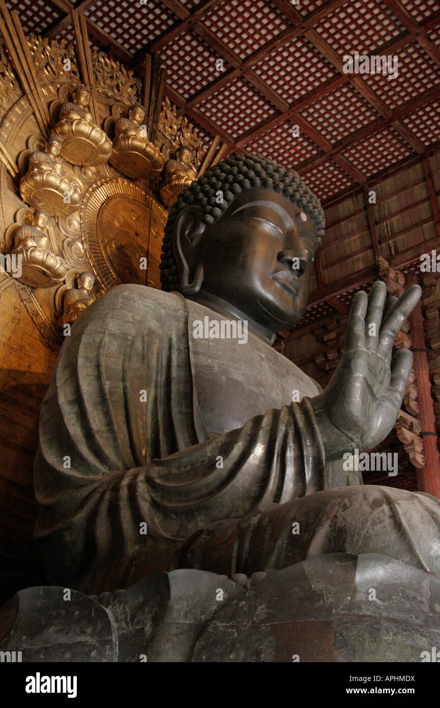 The Great Buddha in Daibutsu-den (Great Buddha Hall) Todaiji Temple ...
