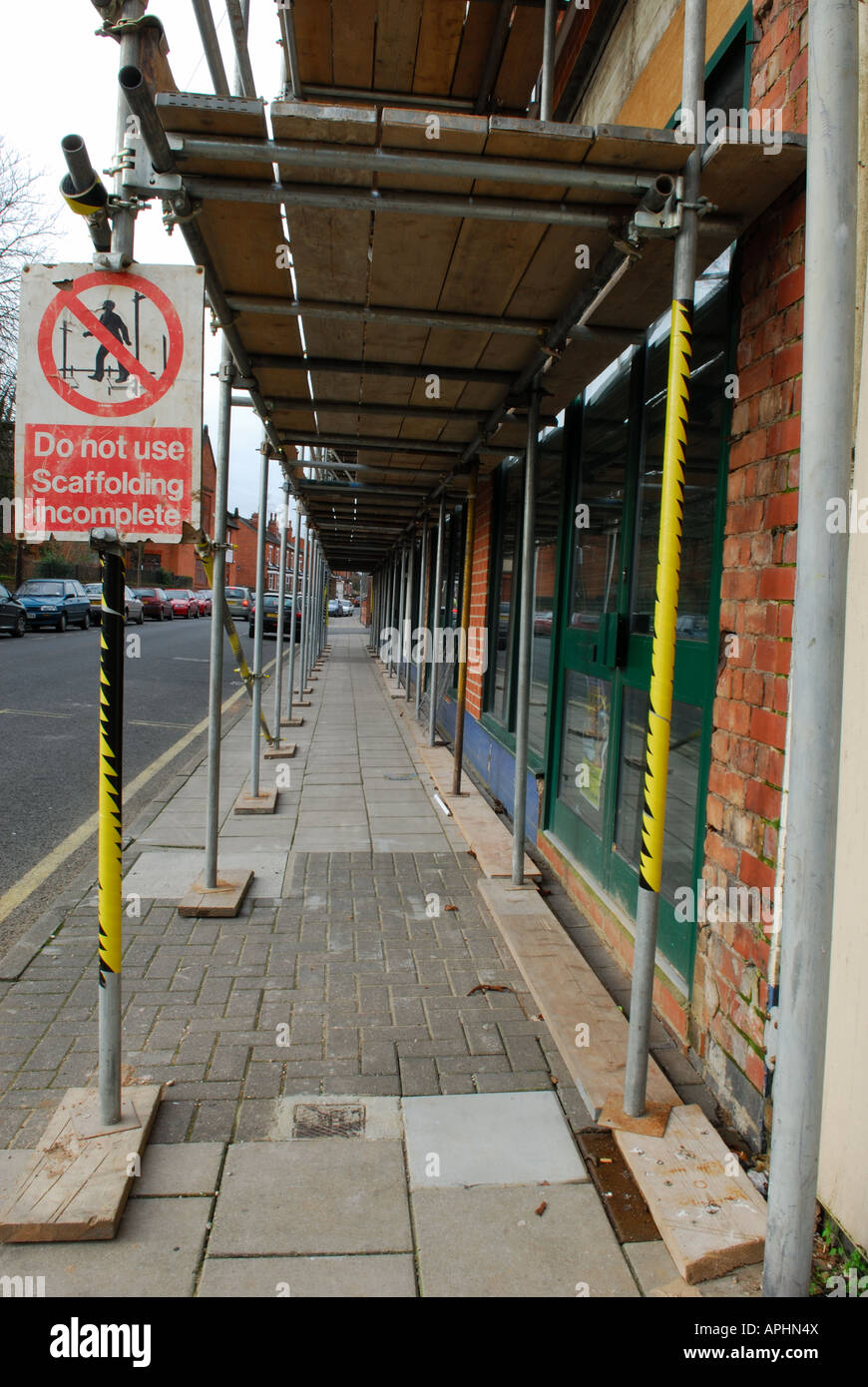 Scaffolding footpath hi-res stock photography and images - Alamy