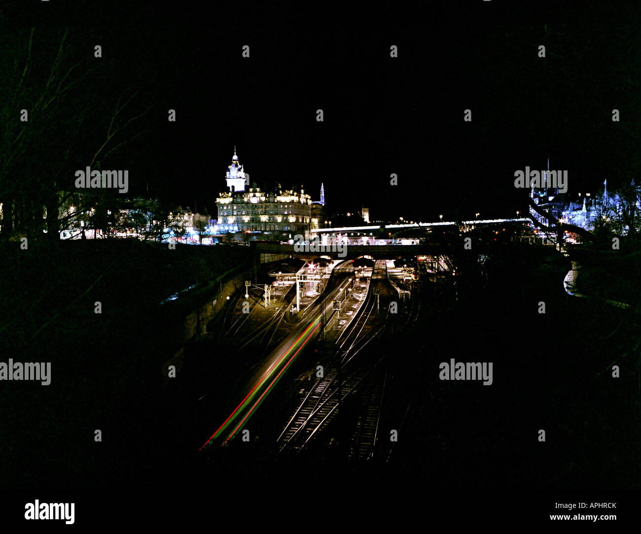 edinburgh railway station in 1997 Stock Photo - Alamy