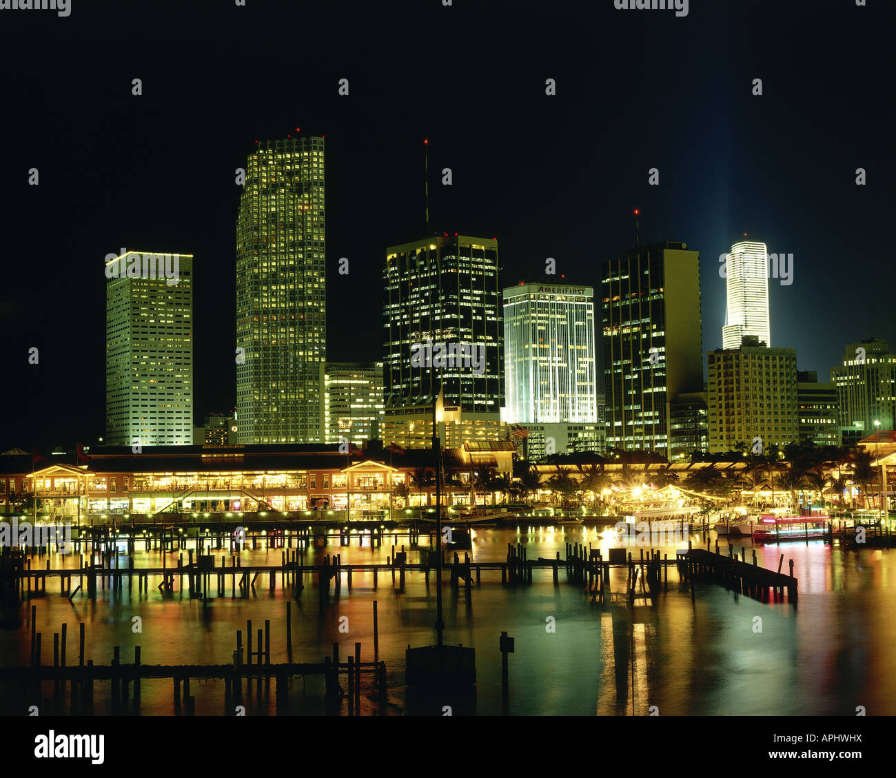 Miami centre hi-res stock photography and images - Alamy