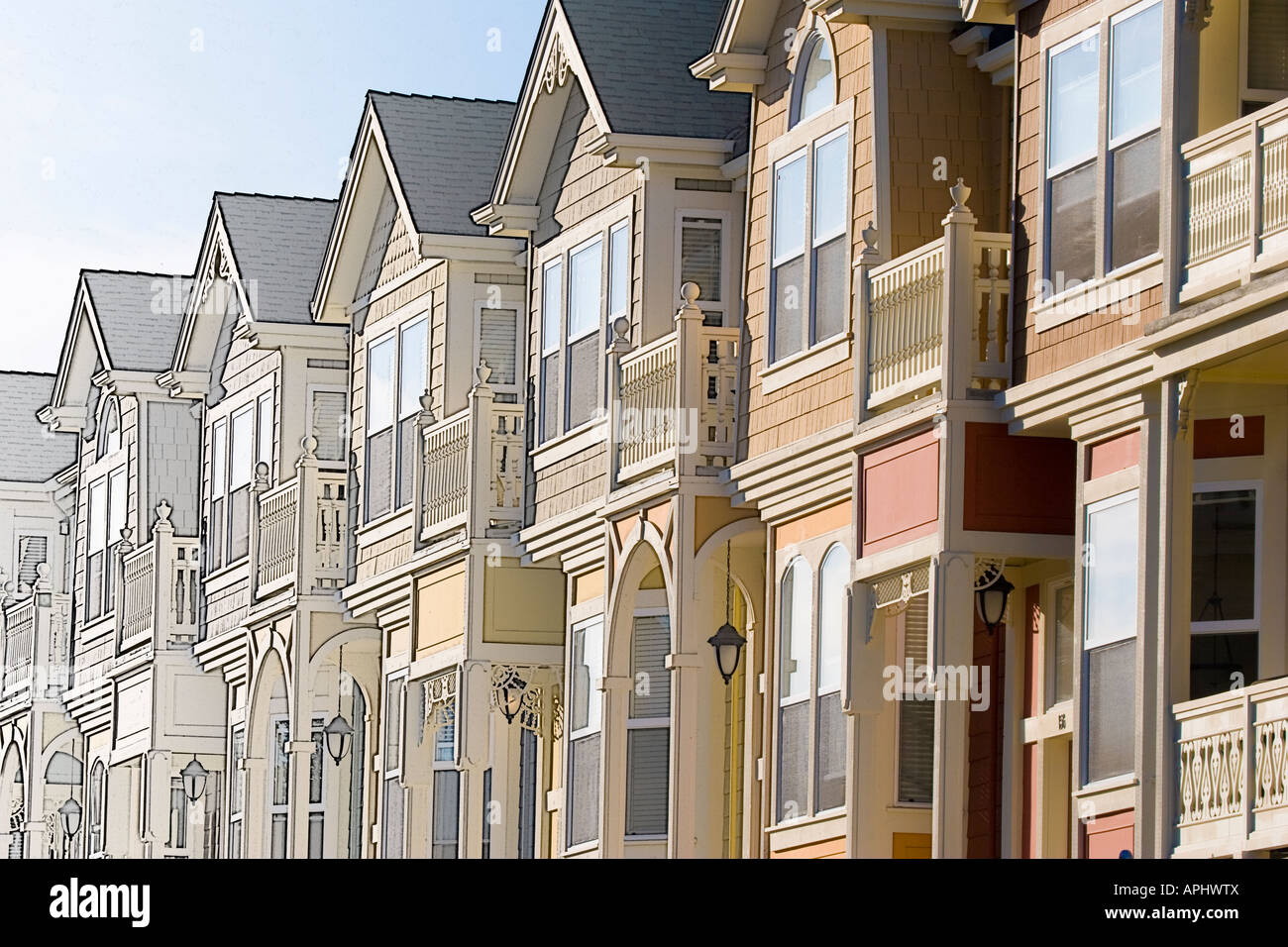Row of same houses hi-res stock photography and images - Alamy