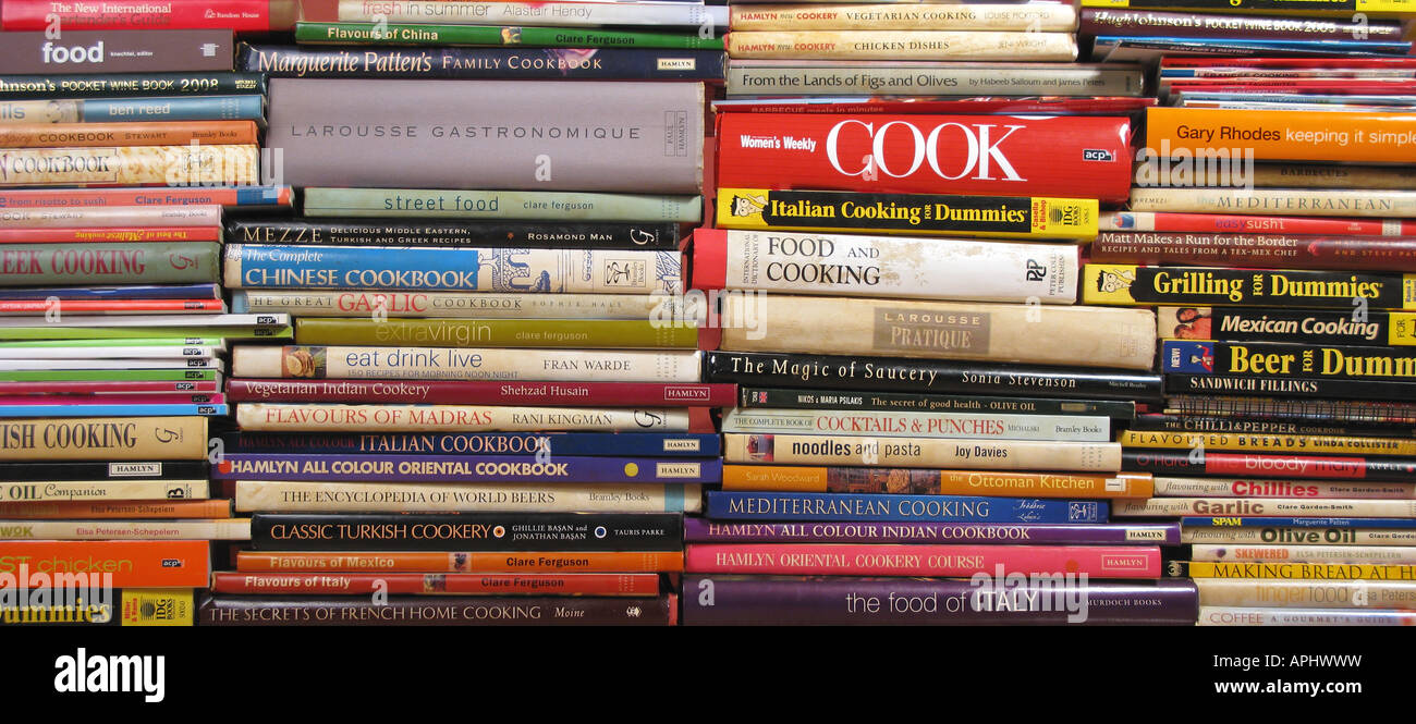 Stack of cookery books hi-res stock photography and images - Alamy