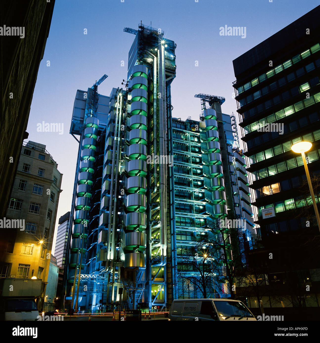 Architect Richard Rogers Lloyds Building completed in 1986 for Lloyds ...