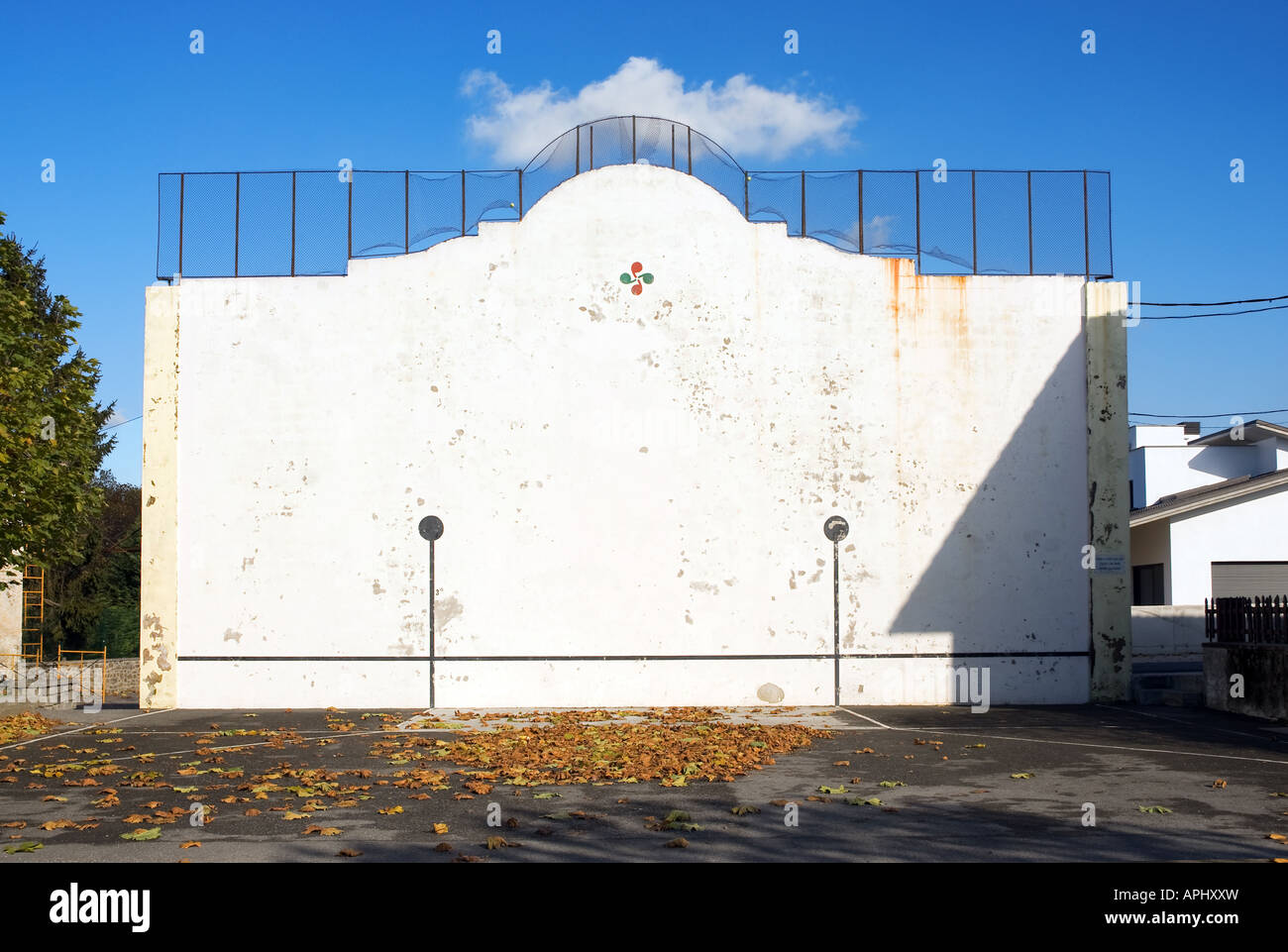 Basque country pelota courtyard hi-res stock photography and images - Alamy
