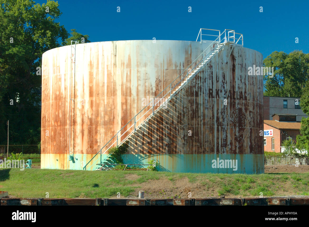 Ny rusty oil tanks hi-res stock photography and images - Alamy