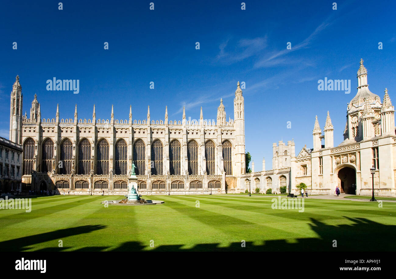 Kings College Chapel courtyard in summer sun sunshine Cambridge ...