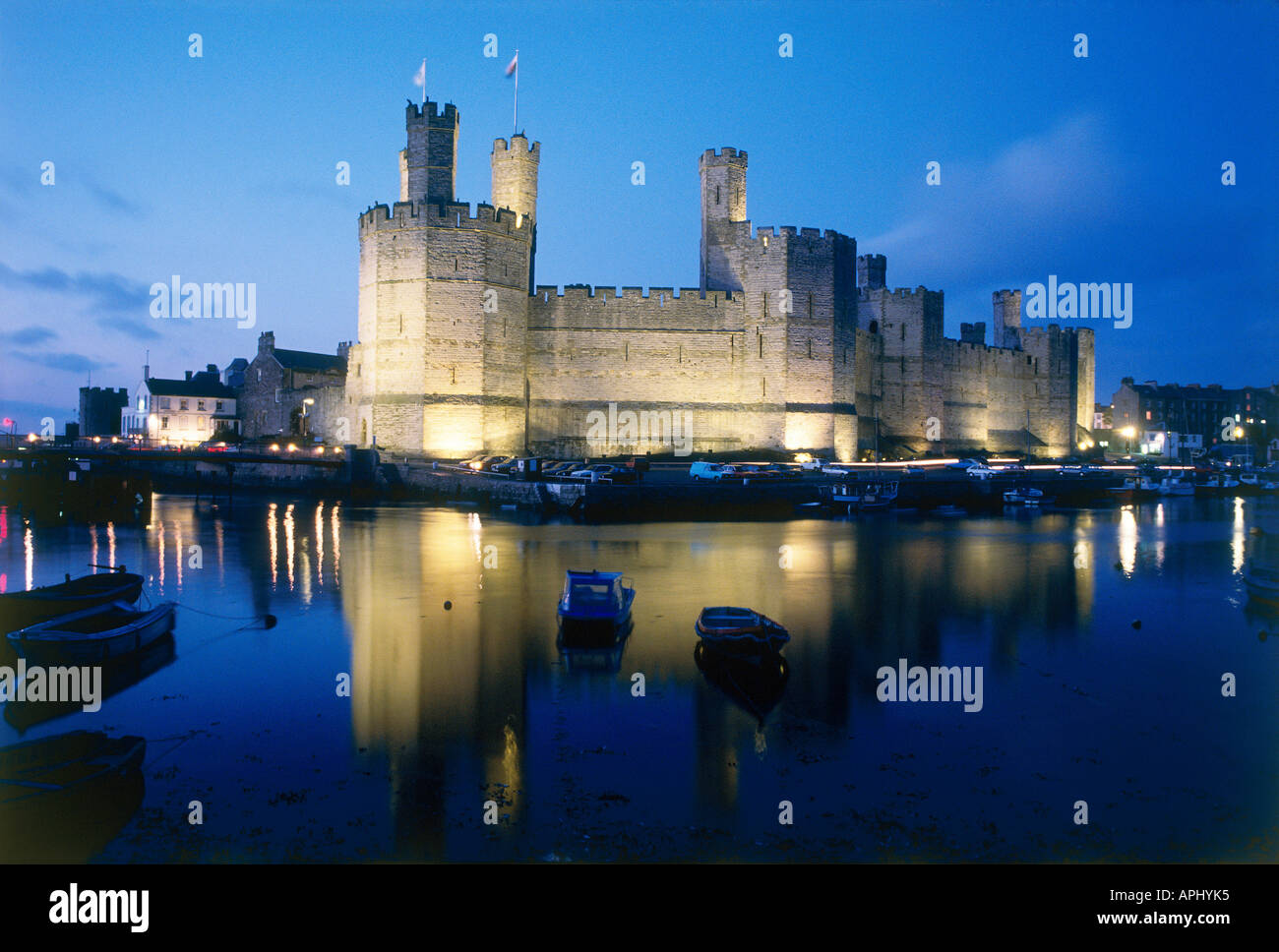 Caernarfon castle is Edward I s most ambitious 13 14th century fortress ...