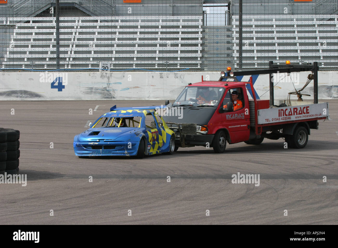 Racing cars broken hi-res stock photography and images - Alamy
