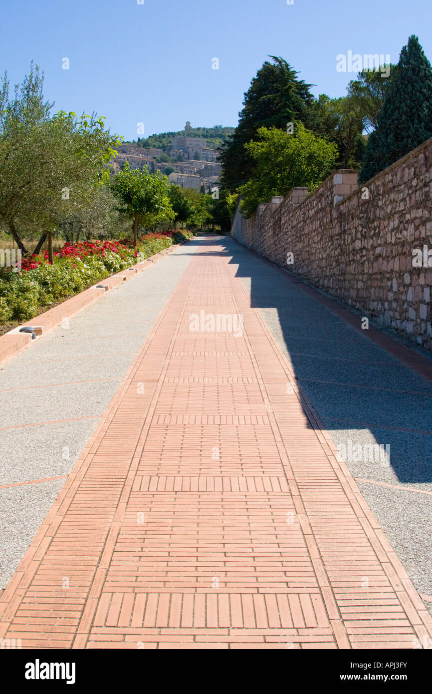 Pilgrim path to Assisi Umbria Italy Stock Photo - Alamy