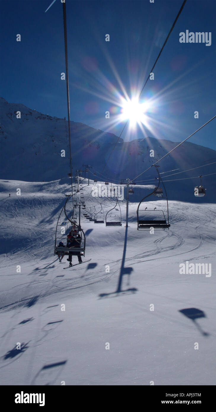 Les arc lift hi-res stock photography and images - Alamy