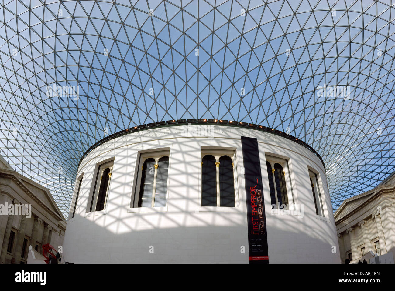Norman foster great court hi-res stock photography and images - Alamy