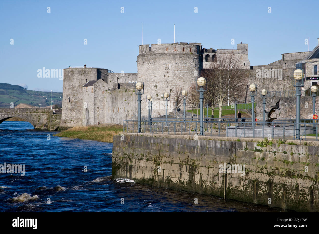 Sarsfield bridge limerick hi-res stock photography and images - Alamy