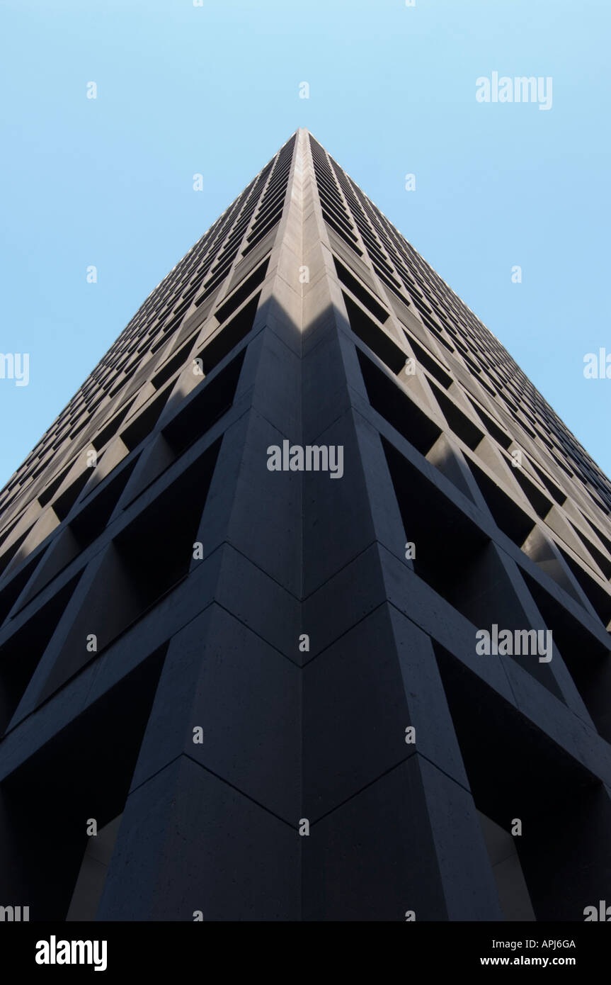 Massive rise hi-res stock photography and images - Alamy