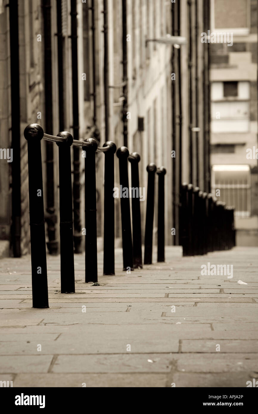 Edinburgh royal mile deserted hi-res stock photography and images - Alamy