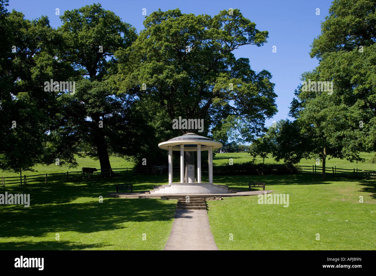 The monument to the Magna Carta, Runnymede, Surrey, England - sight of ...