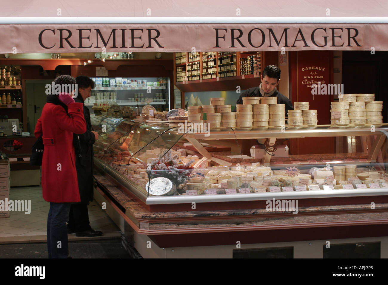 Cheese shop Rue Mouffetard Paris Stock Photo - Alamy