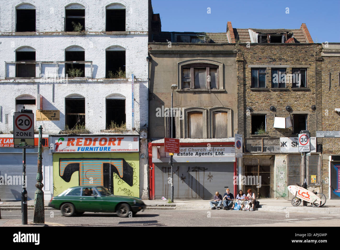 Disused buildings, Shoreditch, East london, England Stock Photo - Alamy