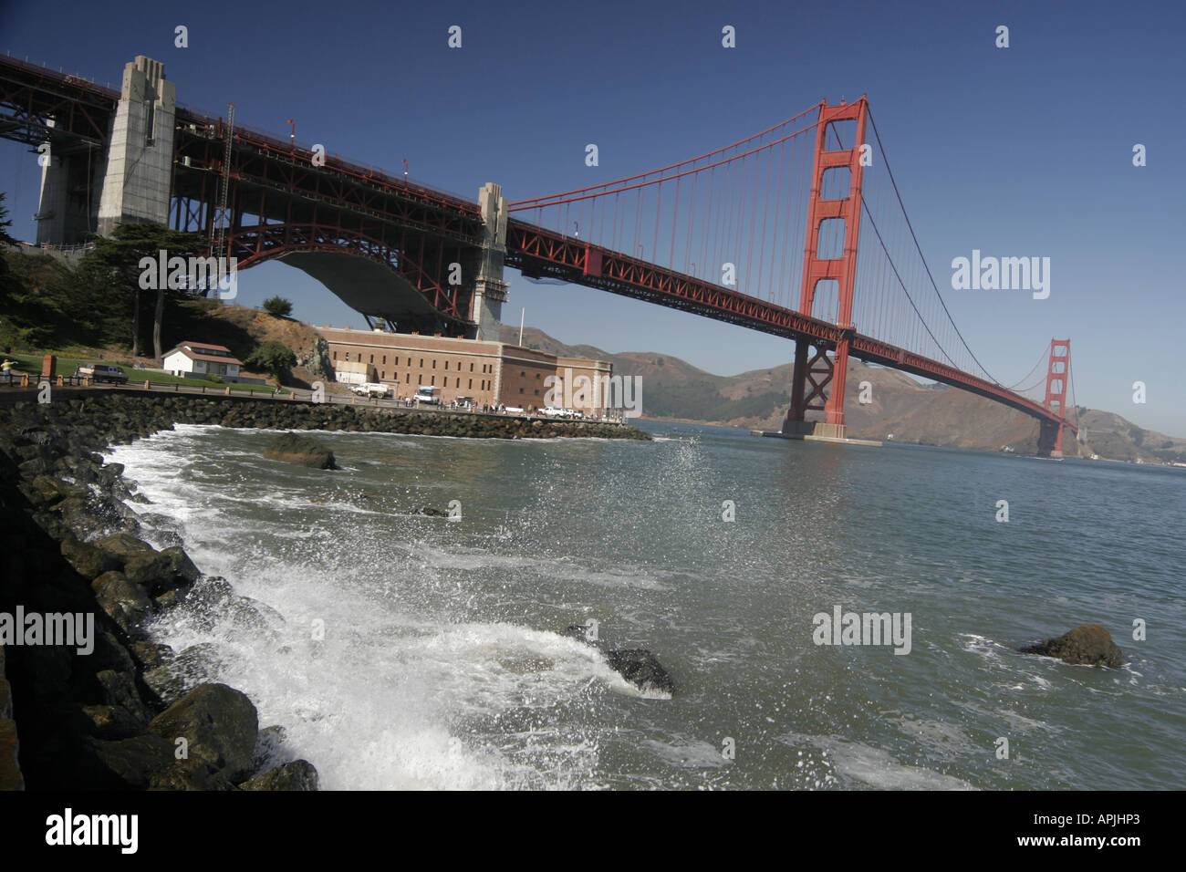 Golden gate bridge over waves hi-res stock photography and images - Alamy