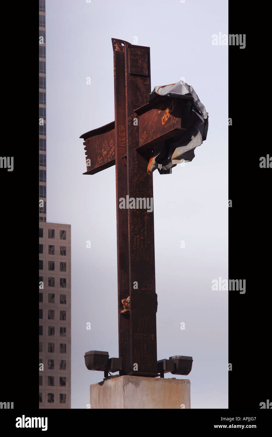 The cross pulled from the wreckage at ground zero Stock Photo - Alamy