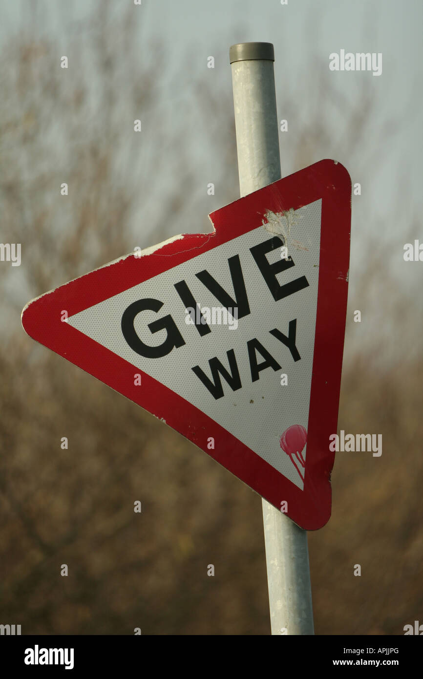 Give way sign hi-res stock photography and images - Alamy