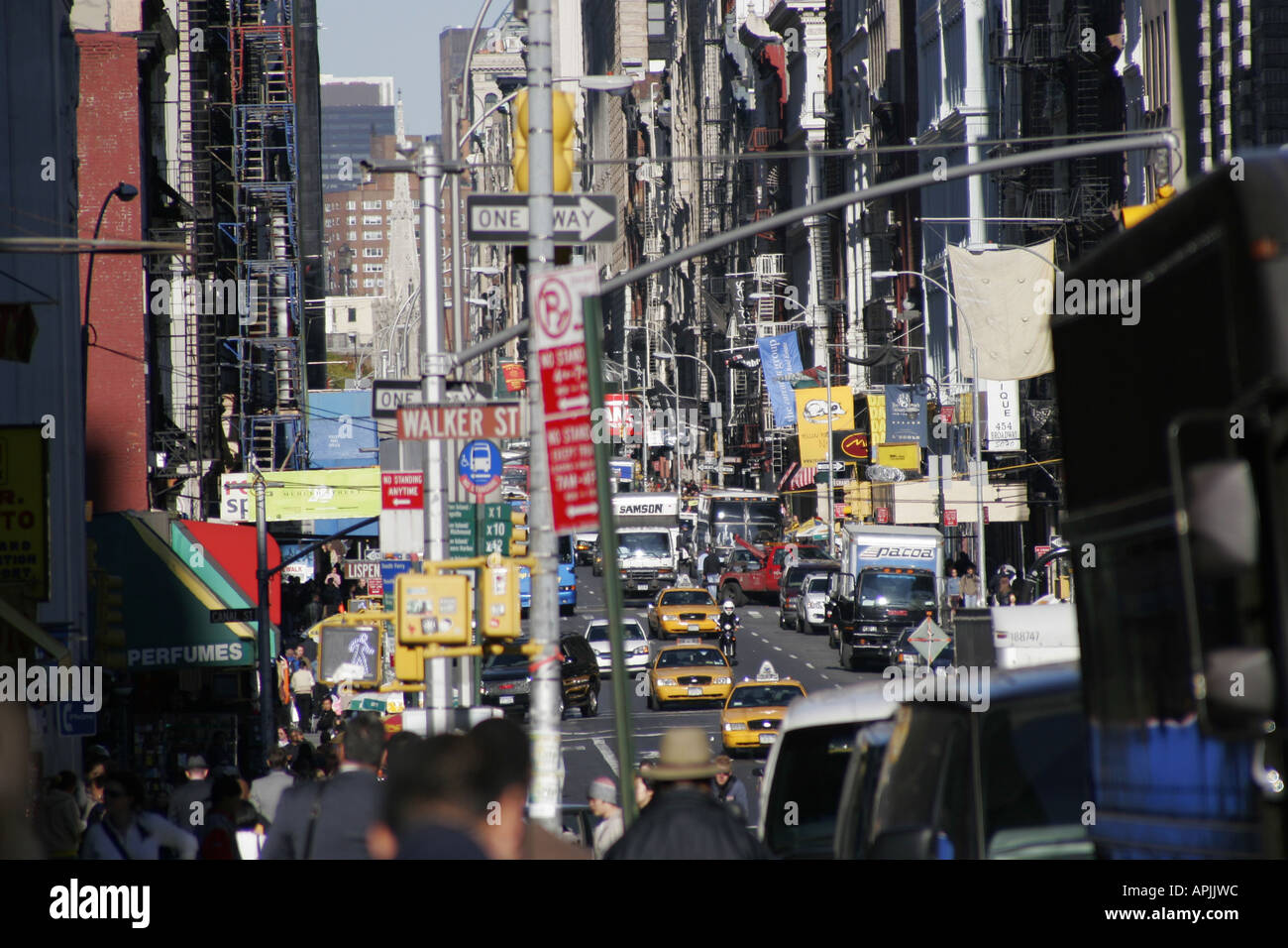 Busy street scene in downtown Manhattan Stock Photo - Alamy