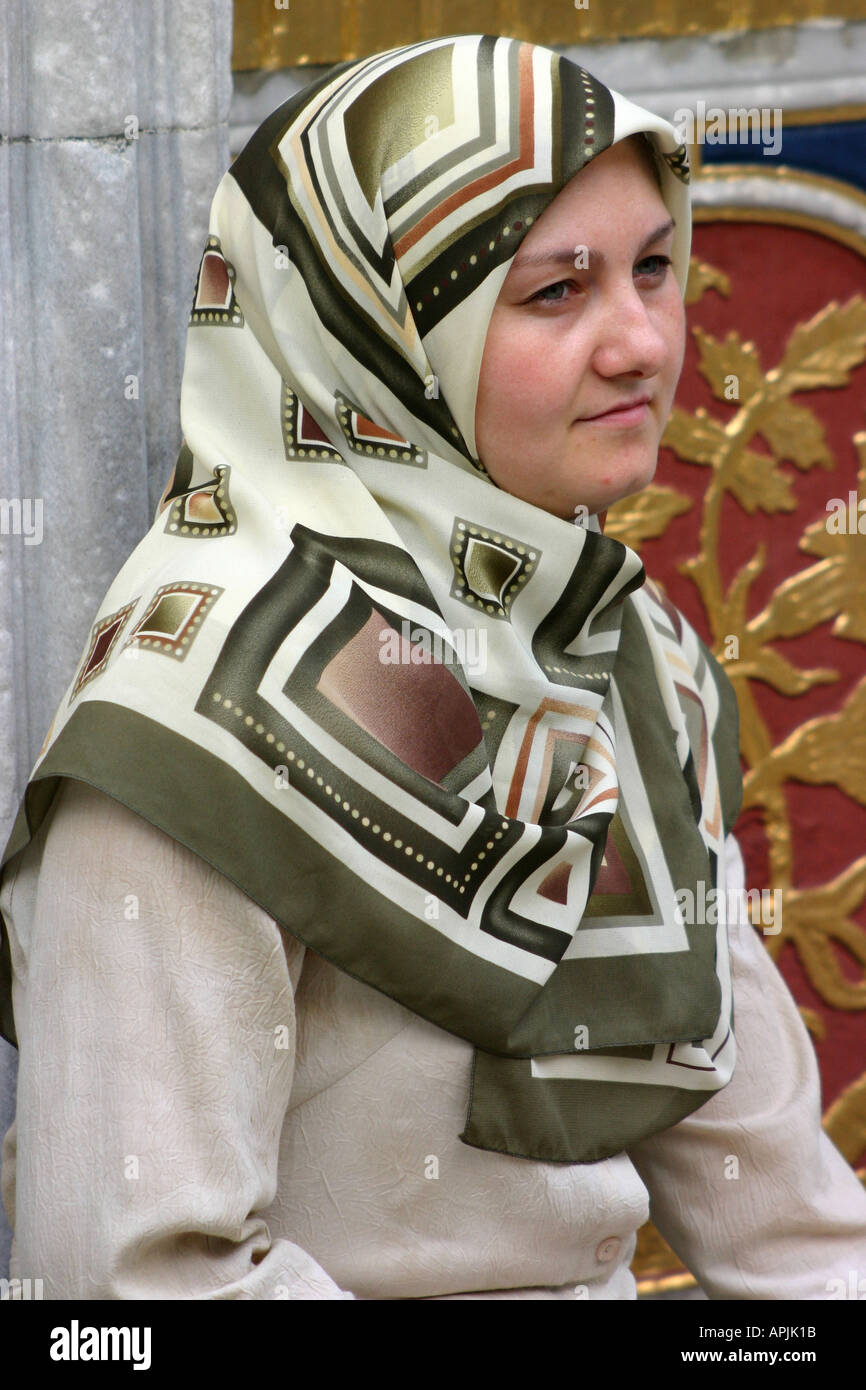 Turkish woman at Topkapi palace. Istanbul. Turkey Stock Photo - Alamy