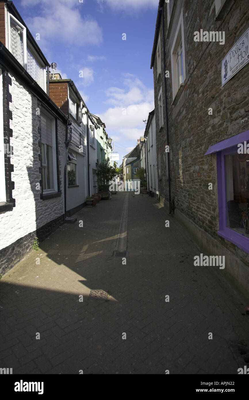 Looe fishing village cornwall hi-res stock photography and images - Alamy