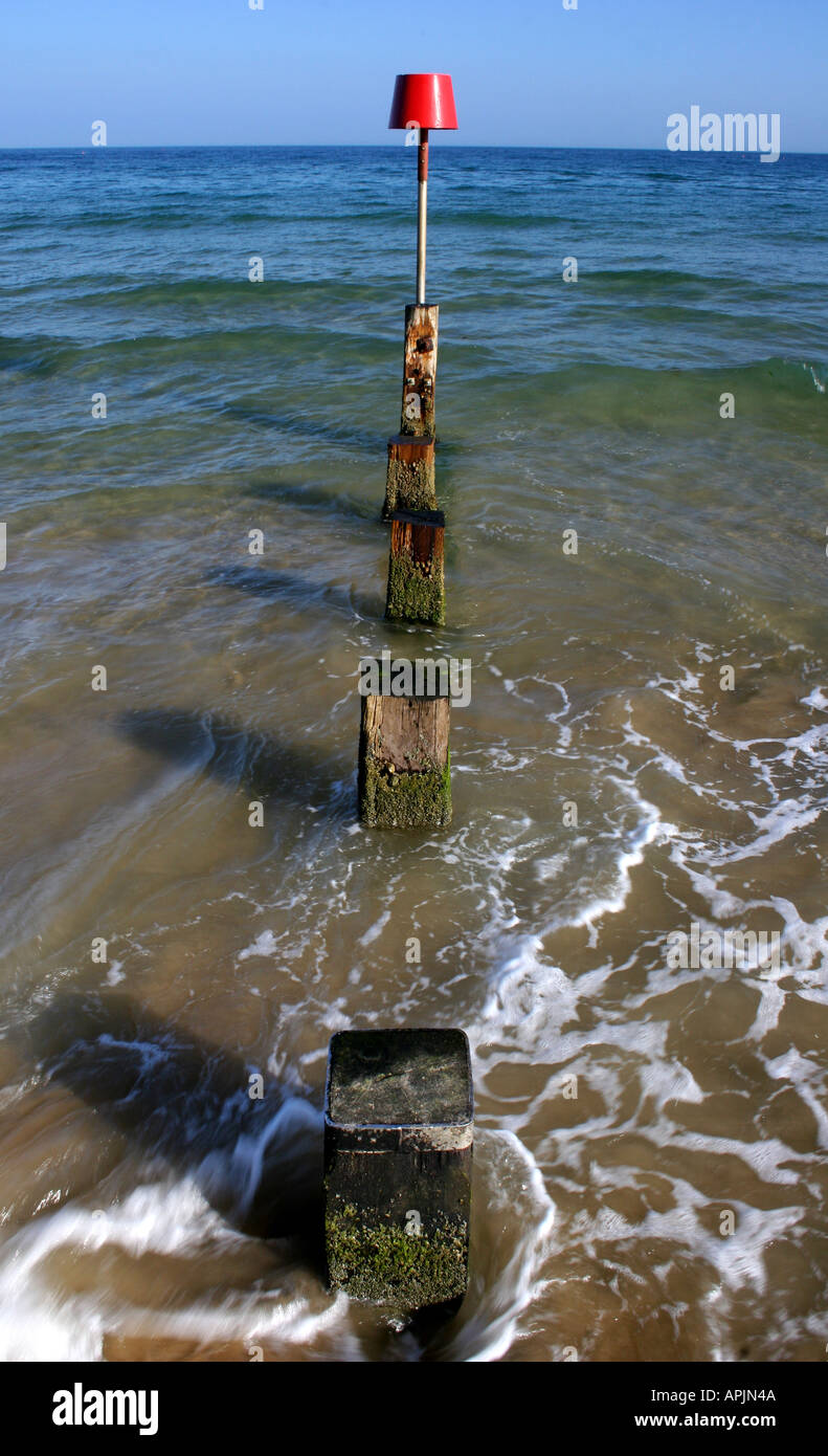 Red groyne marker hi-res stock photography and images - Alamy
