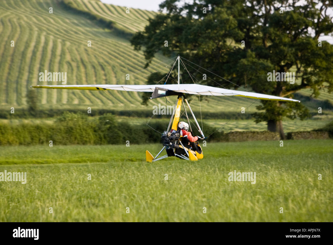 Yellow microlight hi-res stock photography and images - Alamy
