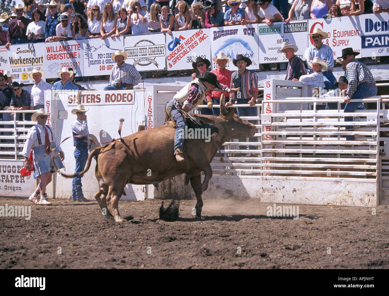 Rodeo cowboy falling off horse hi-res stock photography and images - Alamy