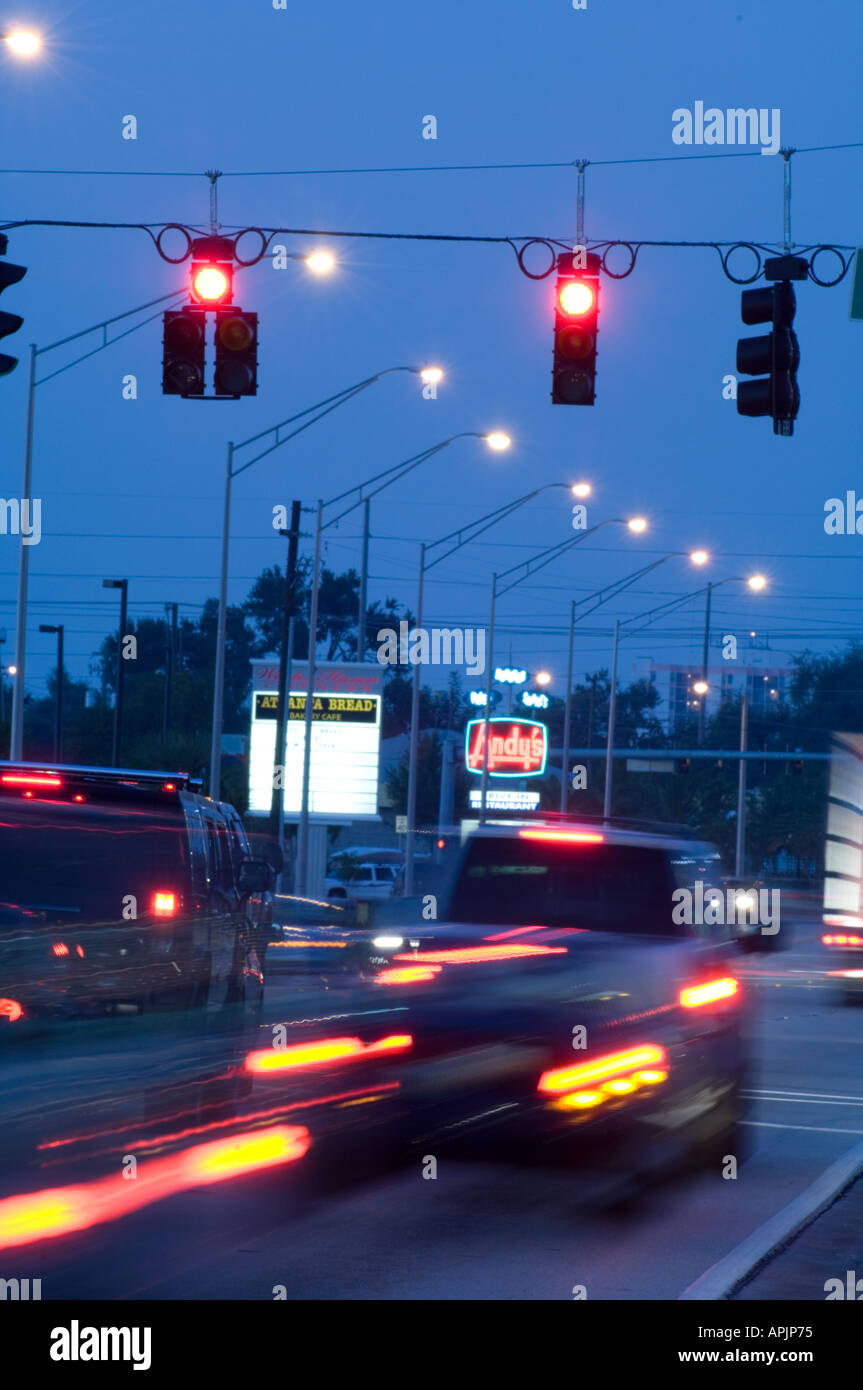 Traffic lights night hi-res stock photography and images - Alamy