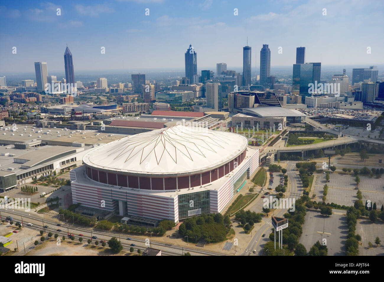 Atlanta stadium dome hi-res stock photography and images - Alamy