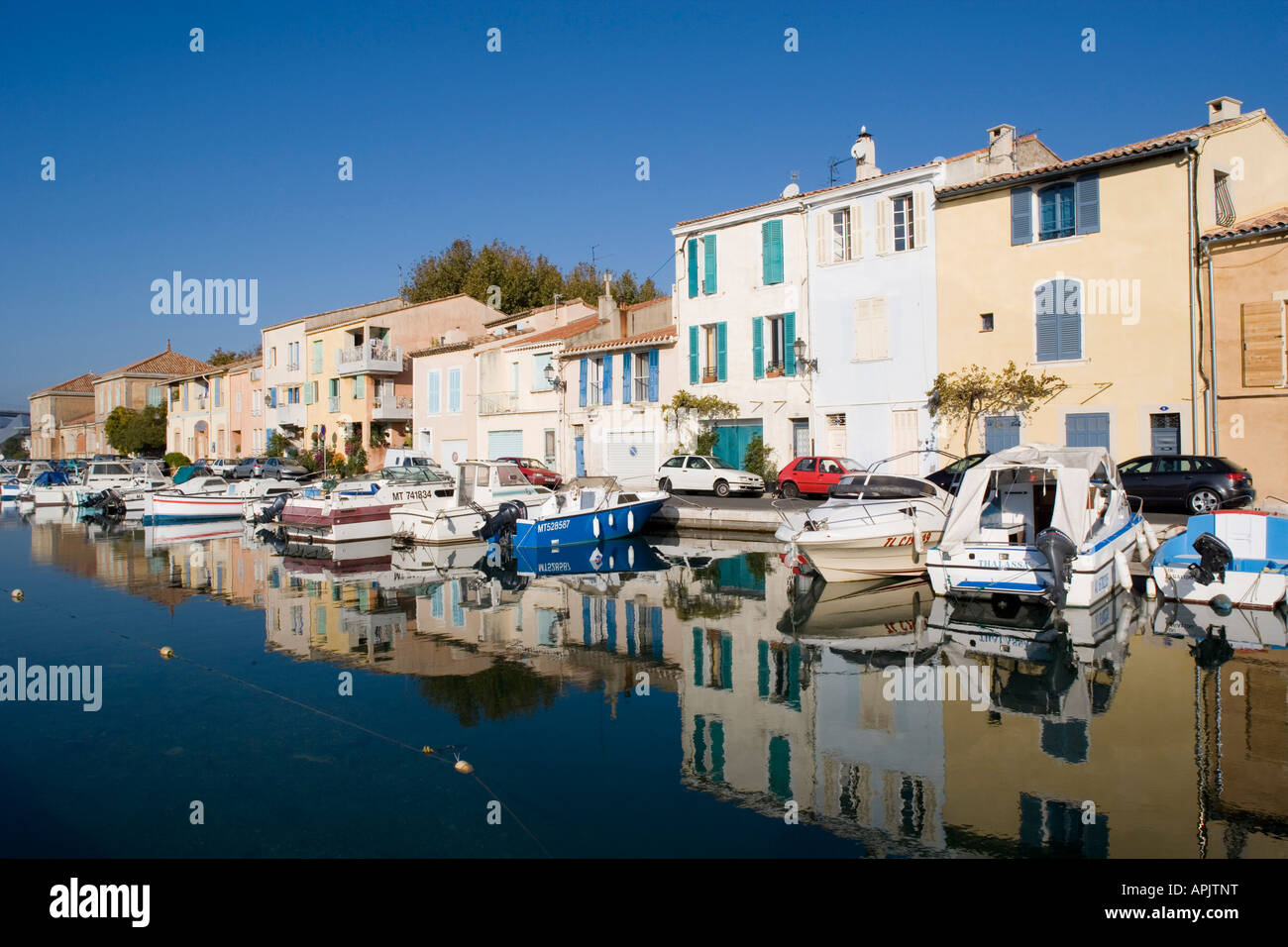 Martigues wharf hi-res stock photography and images - Alamy