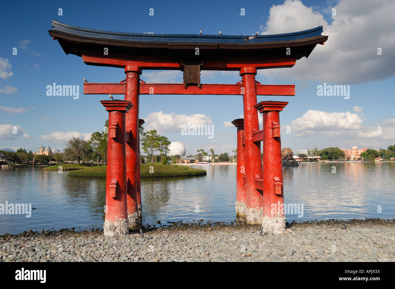 Vermilion torii at the Janapnese pavilion in the World Showcase at ...
