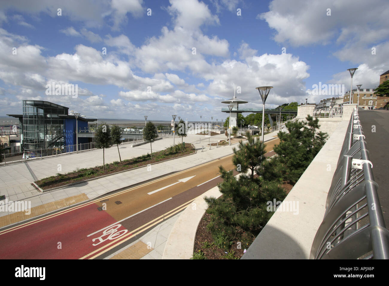 southend on sea coastal seaside town centre shops essex river thames ...