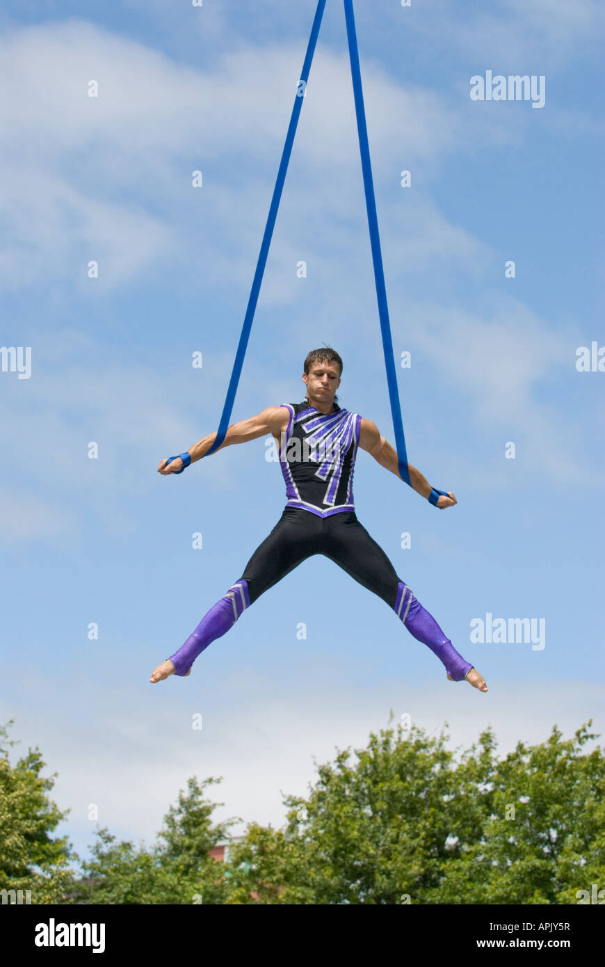 Buskers artist street festival hi-res stock photography and images - Alamy