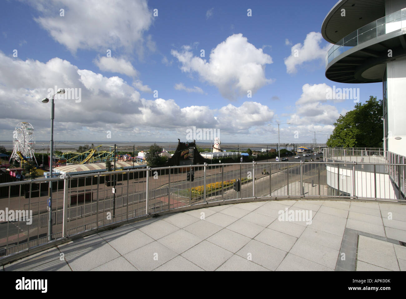 southend on sea coastal seaside town centre shops essex river thames ...