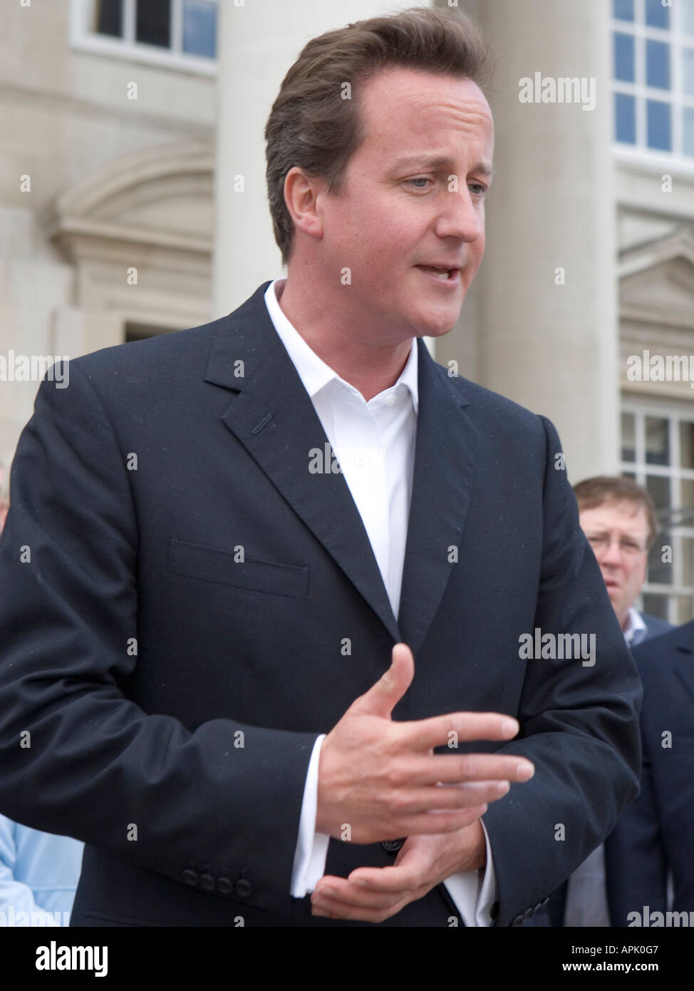 Oxford millennium square leeds civic hall hi-res stock photography and ...