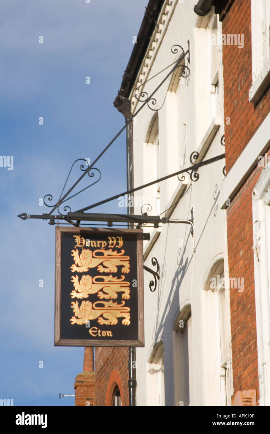 Eton town public house sign hi-res stock photography and images - Alamy