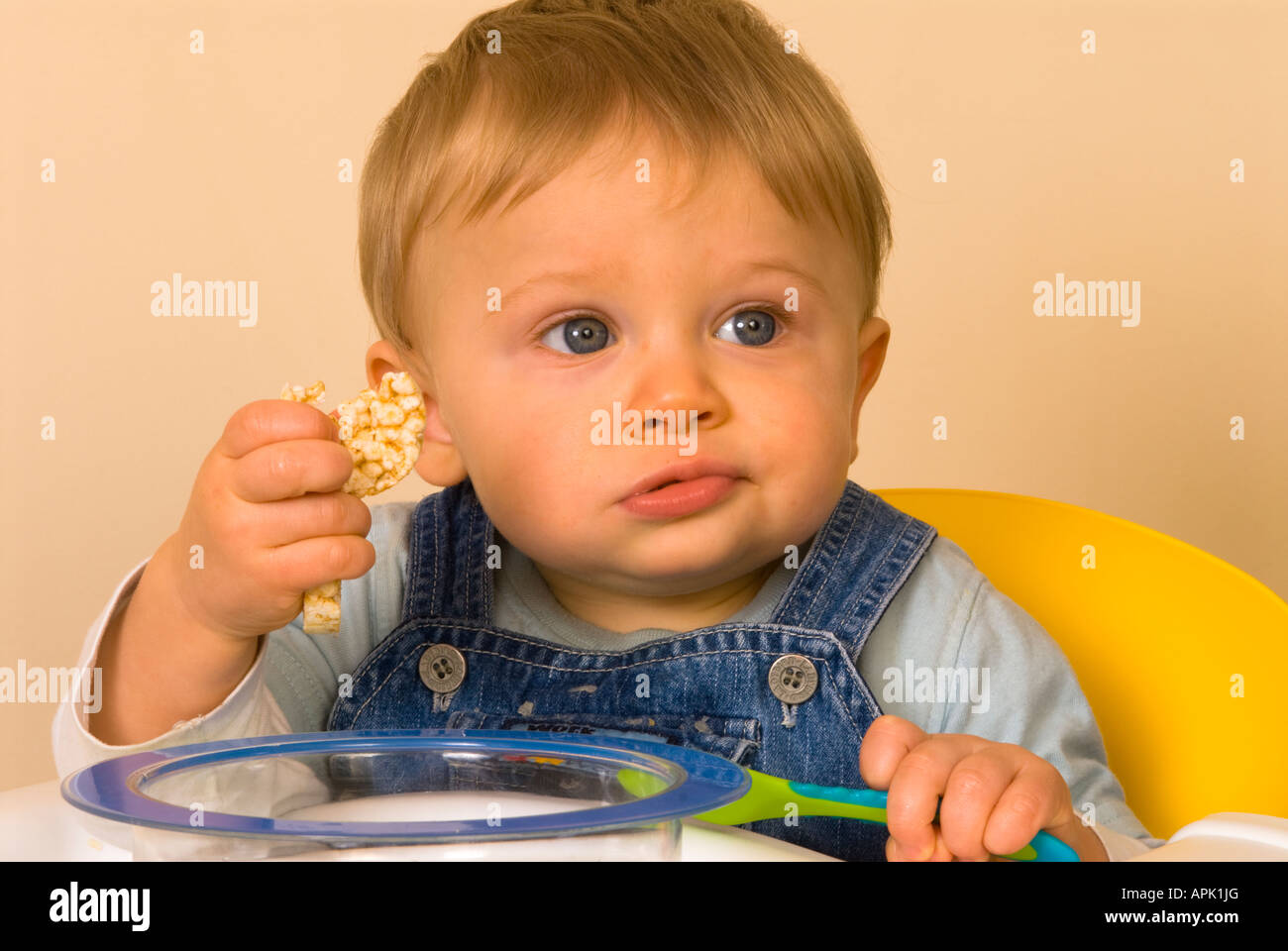 Toddler feeding self hi-res stock photography and images - Alamy